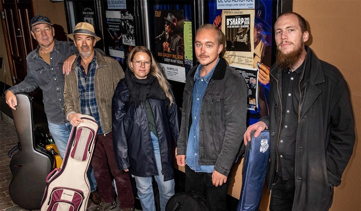 The Robert Thompson Band: En unik blanding af stilarter optræder i ...