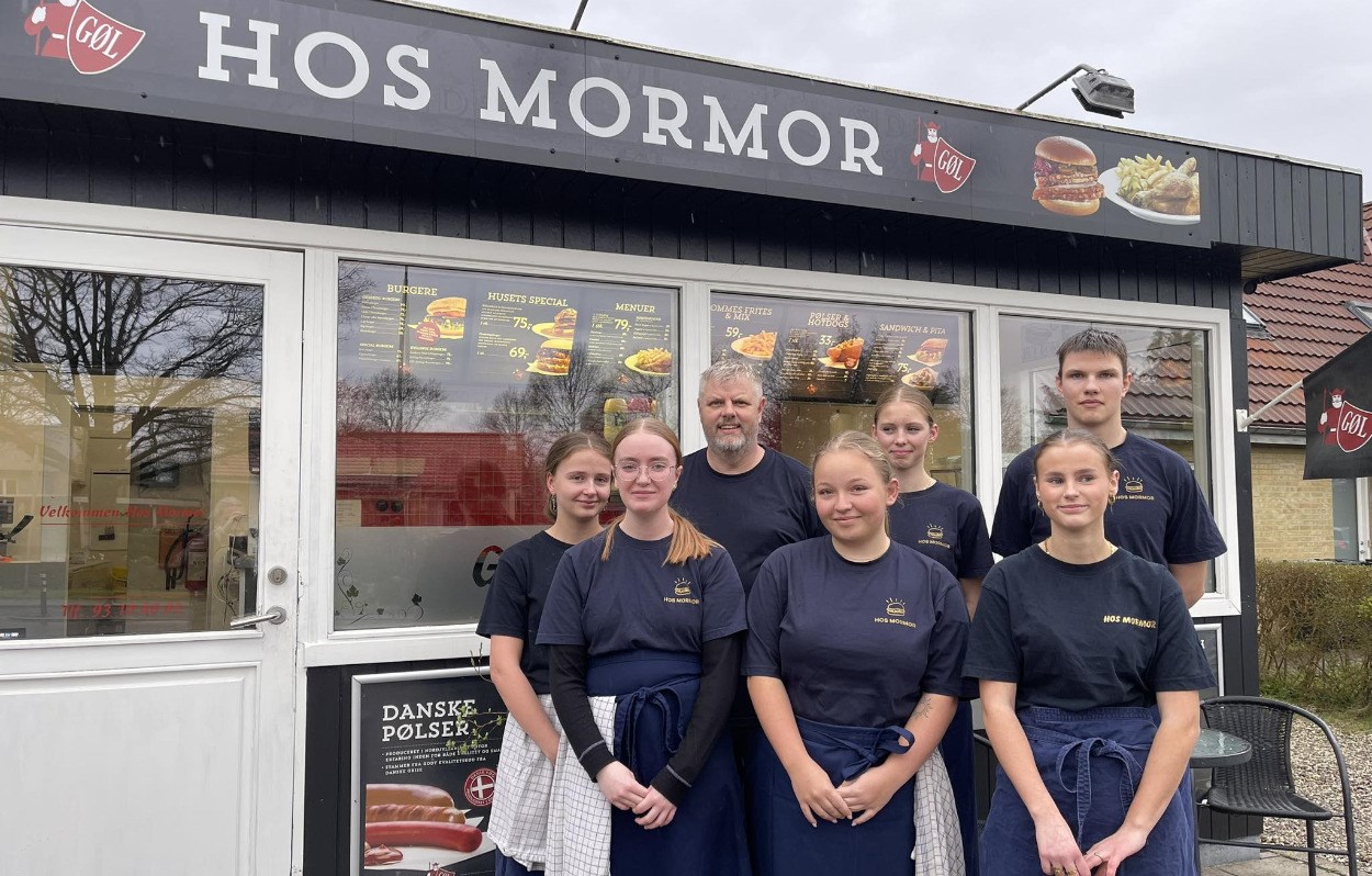 Hos Mormor er den lokale grillbar med et bankende hjerte for ...