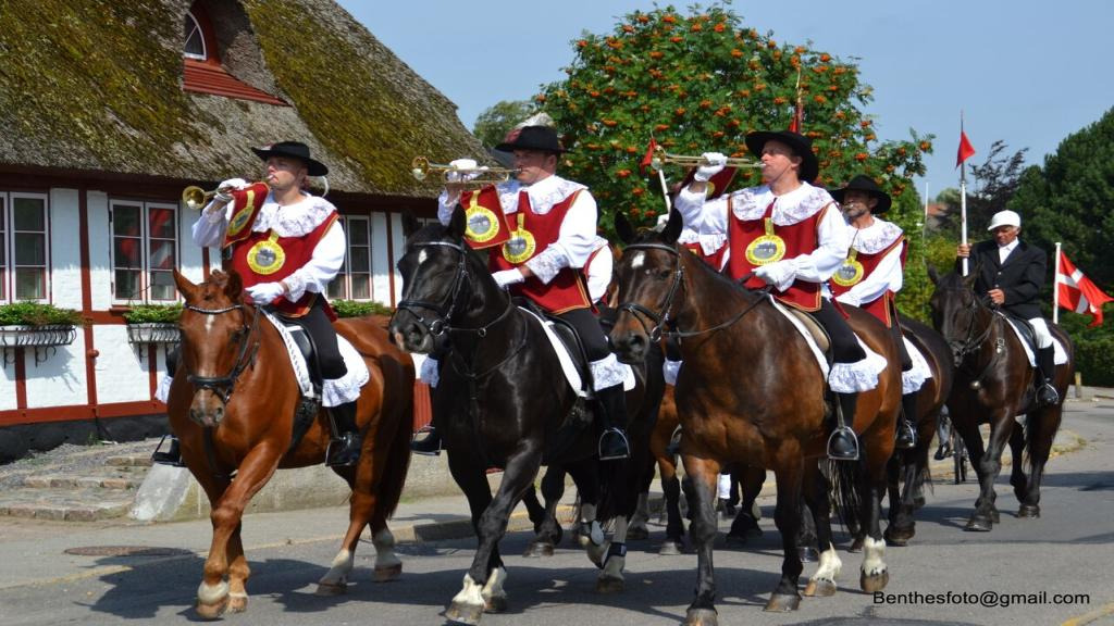 Guderup Ringridning: En weekend fyldt med traditioner og sjov | VORES ...